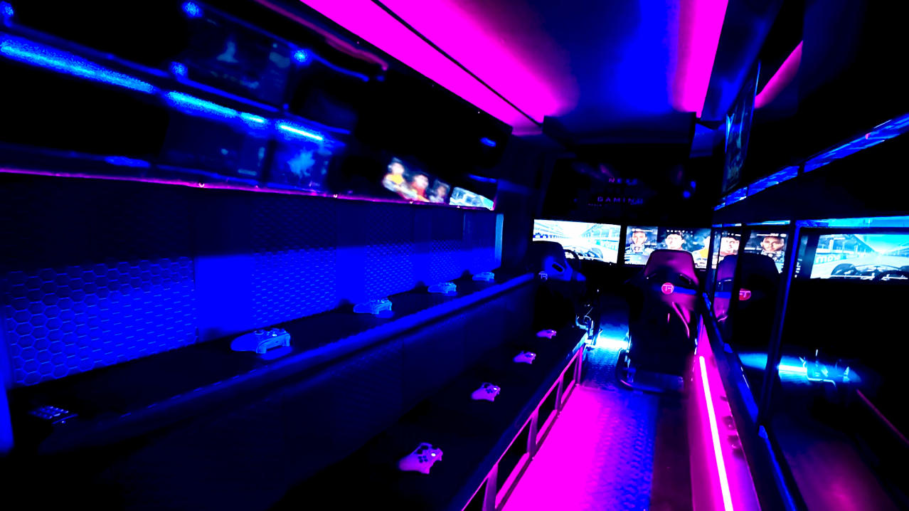 Gaming Bus - Next Generation Gaming | Day Out With The Kids