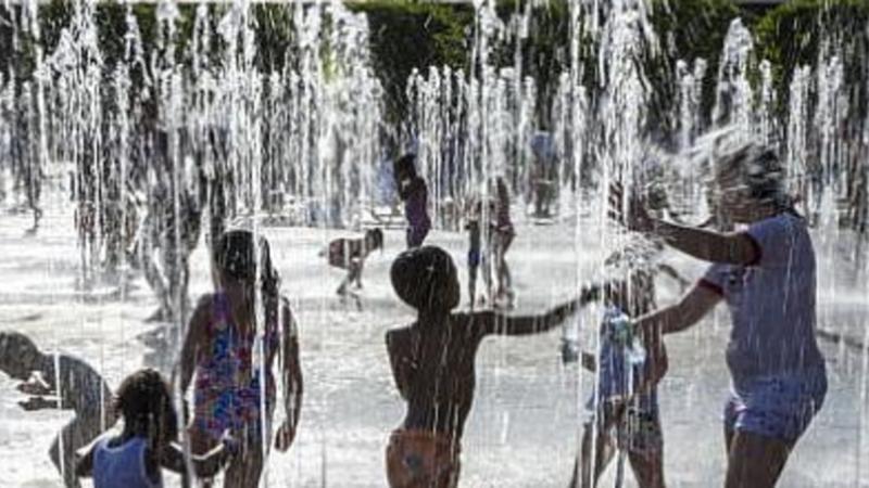 Granary Square Water Feature | Day Out With The Kids